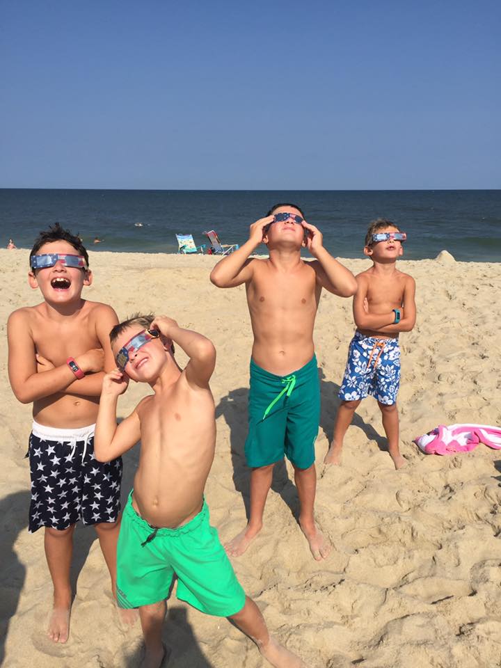 beach eclipse 2 – Sunshine and Books